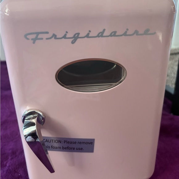 Frigidaire | Kitchen | Frigidaire Retro Mini Fridge In Pink Nib | Poshmark